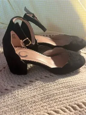 Journee Collection | Shoes | Journee Collection Black Scalloped ...